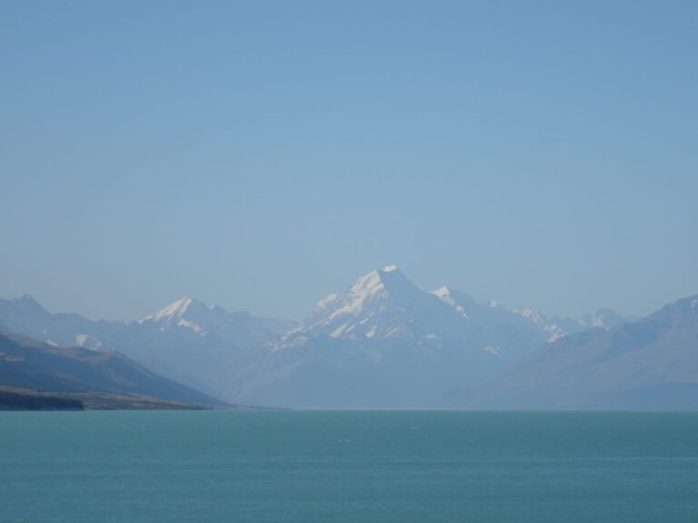 Road trip from Queenstown to Mount Cook (10 Best Stops)