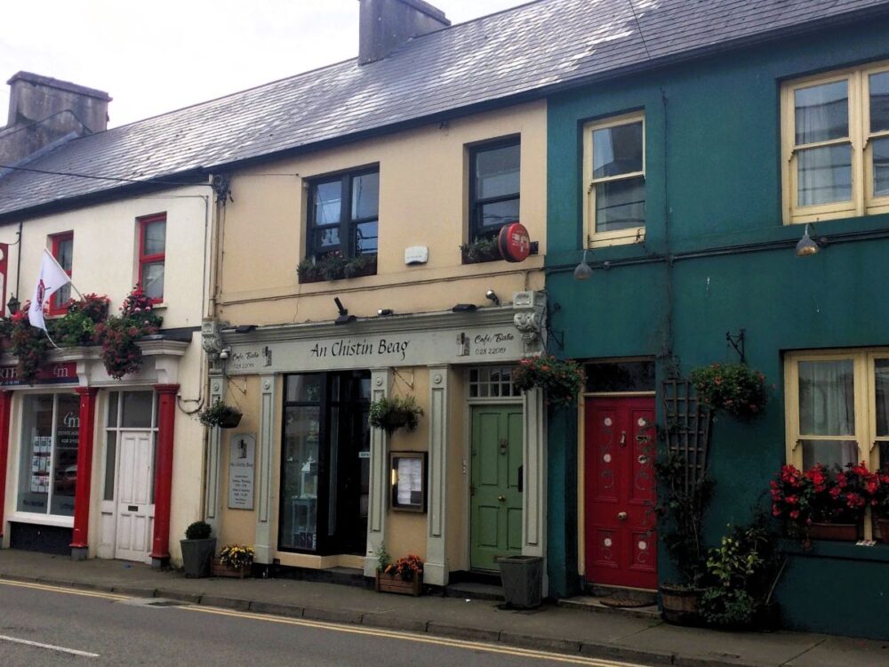 Best Stops on the Wild Atlantic Way in Cork (With Map!)