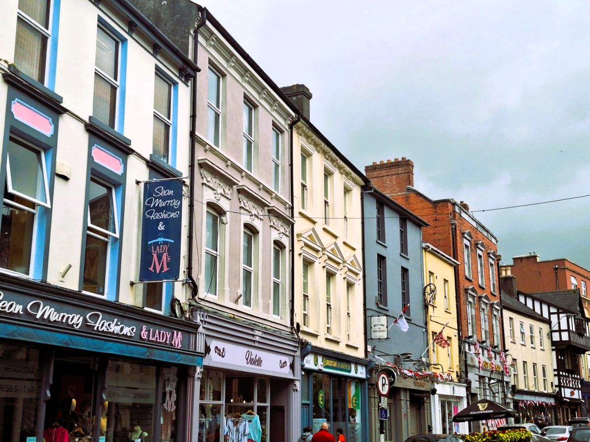 Best Stops on the Wild Atlantic Way in Cork (With Map!)